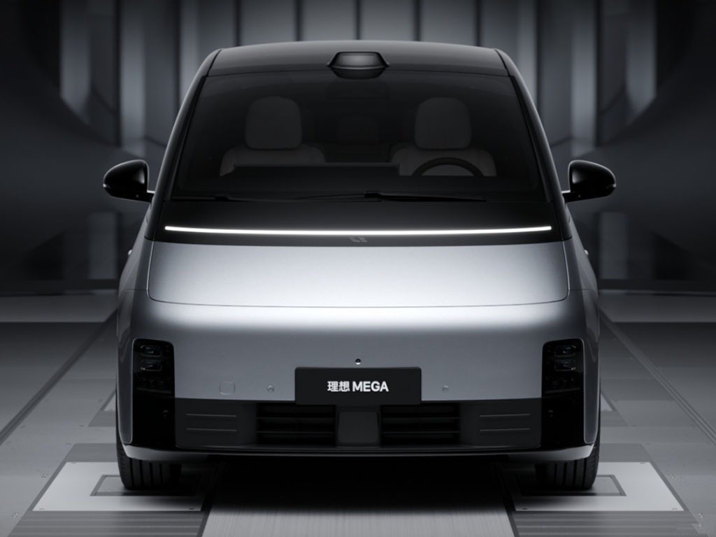 Lixiang MEGA 2024 EV 7 Seat Luxury MPV 710KM Long Range 4WD Electric Car